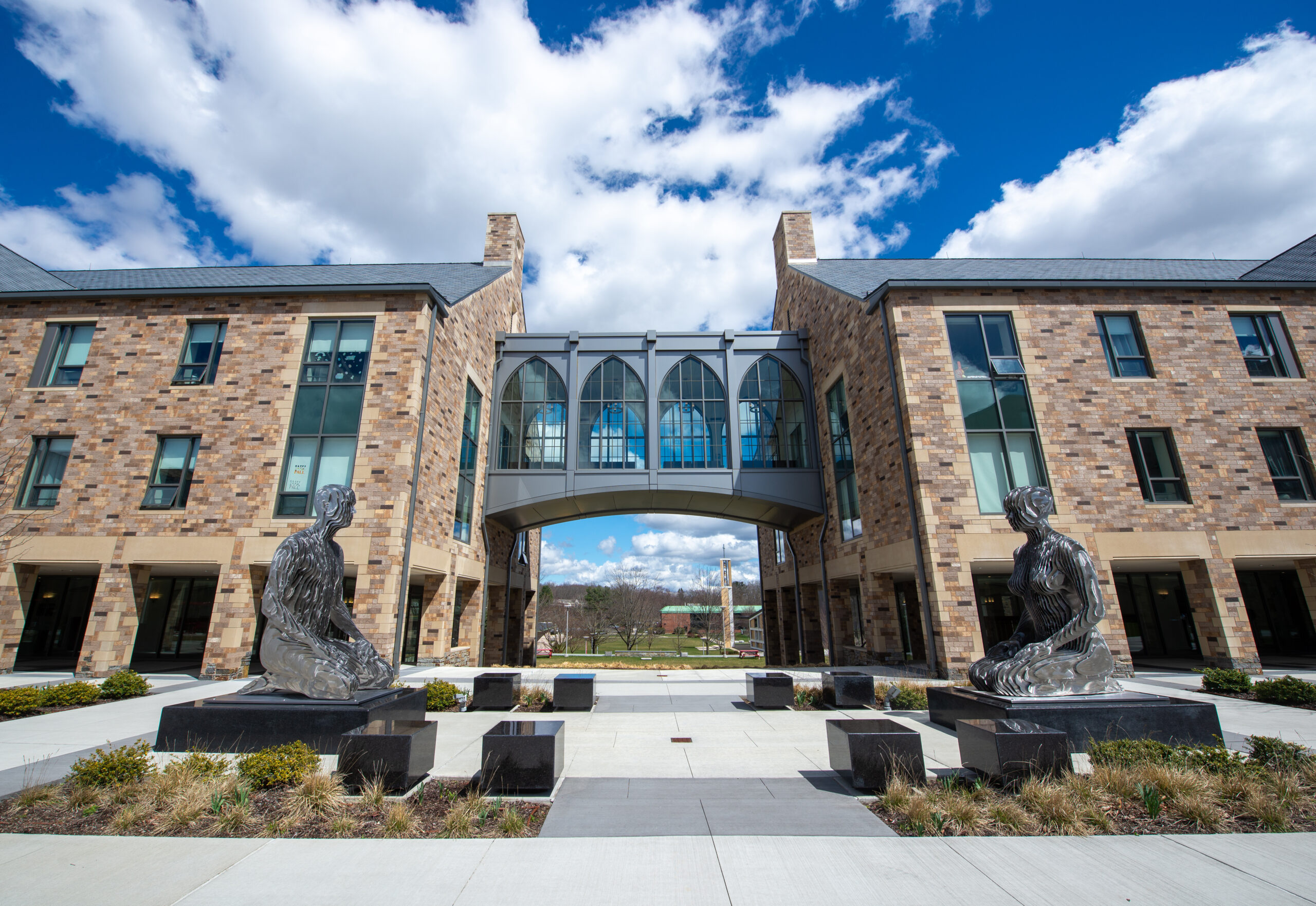 Calling All Future RSAs: Applications Open Now! – The Spectrum Newspaper